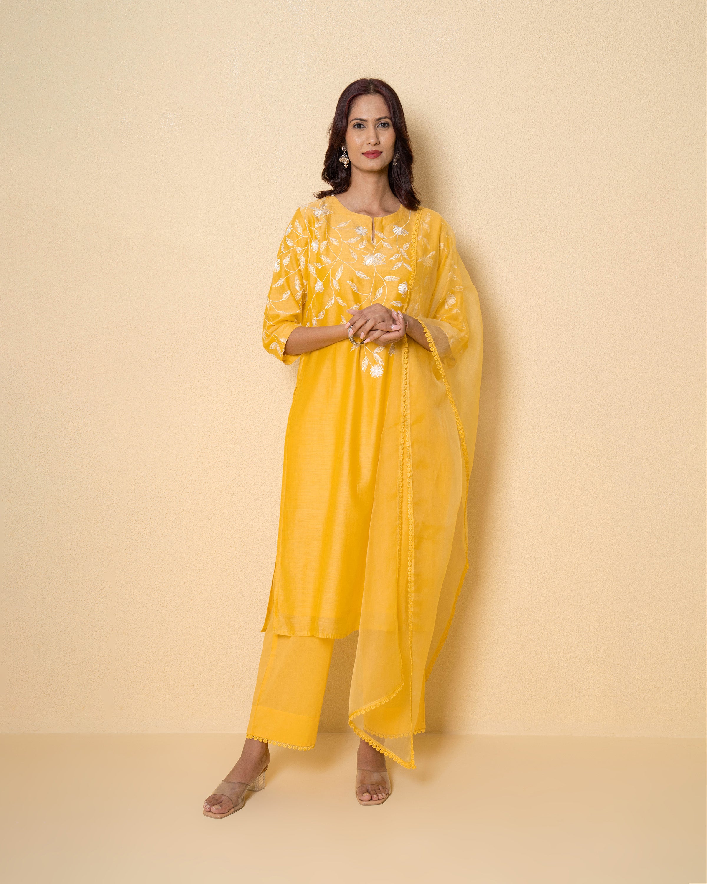 Amber Flora Embroidered Chanderi Suit Set – Kameez