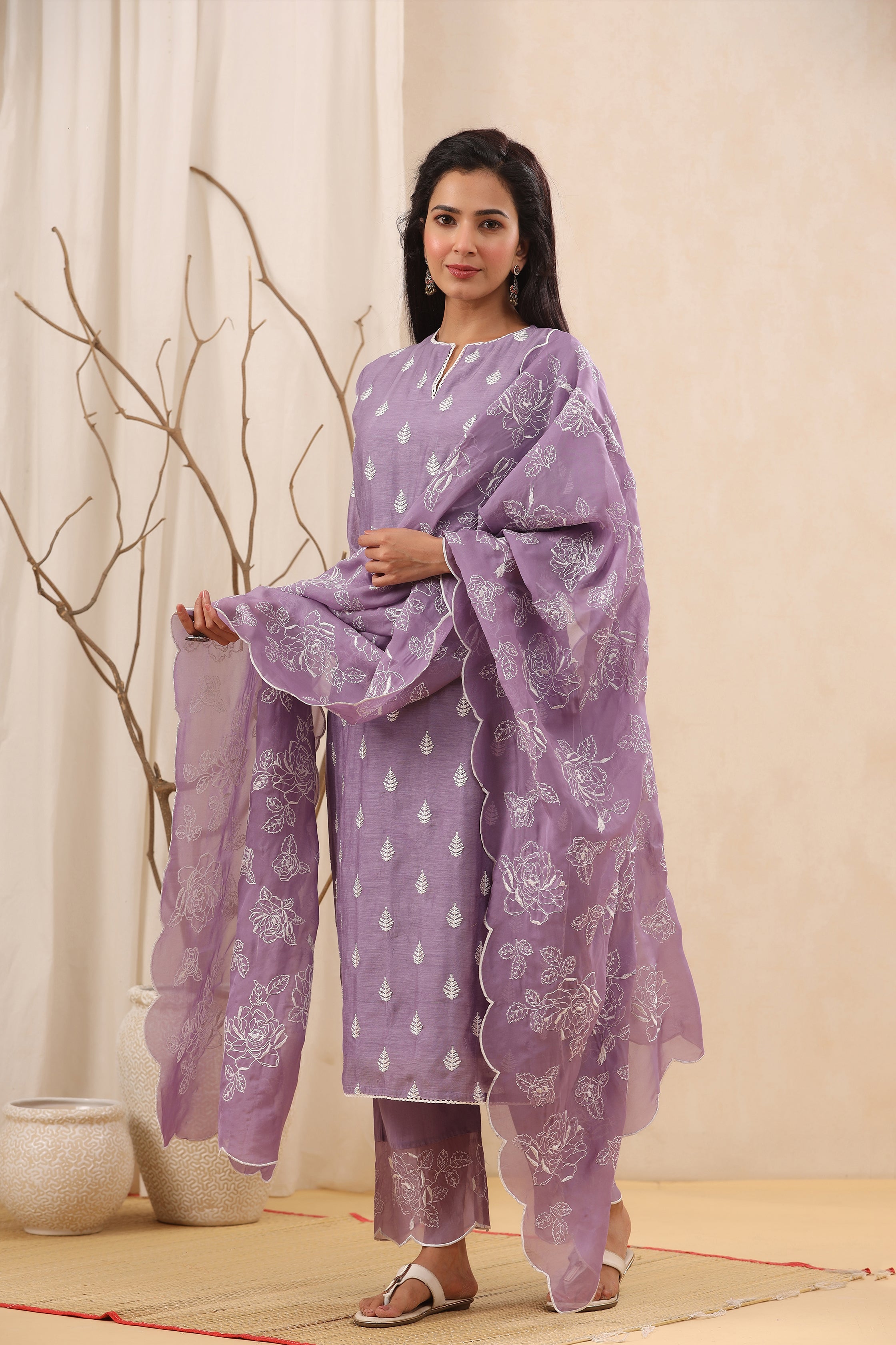 Opera Mauve Embroidered Chanderi Suit Set – Kameez